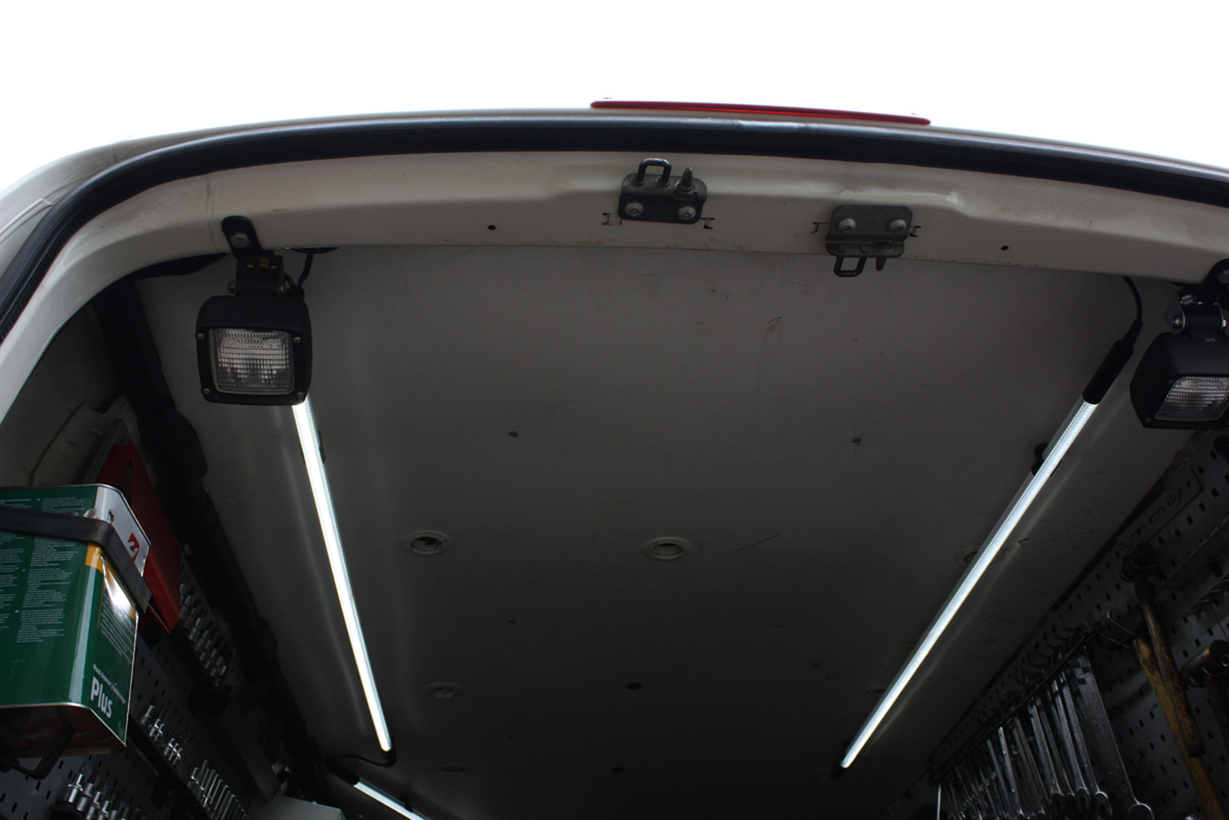 LINE LIGHT 2 - universal lighting solution with 2 LED units