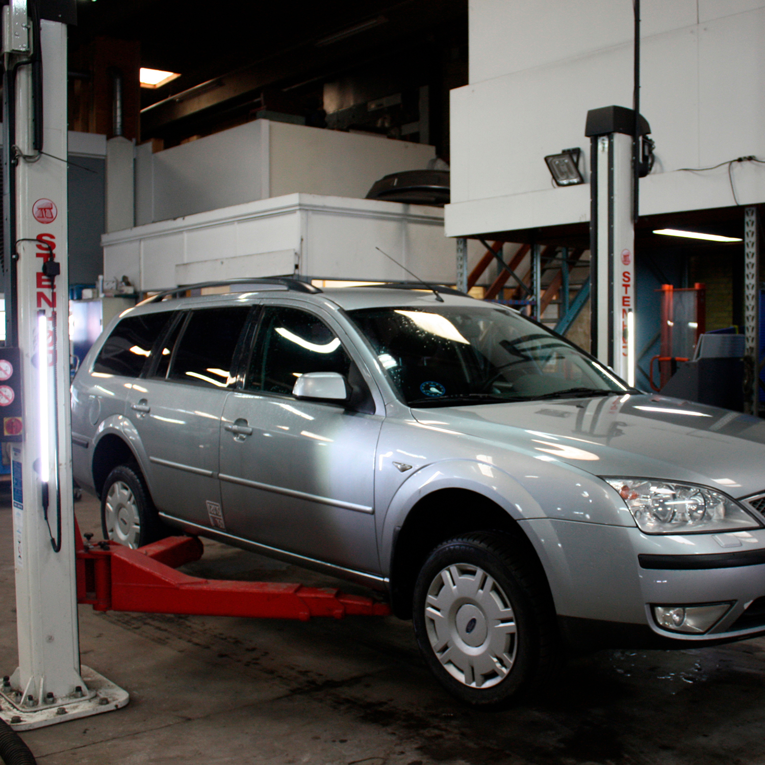 LINE LIGHT 2 POST - lighting solution for 2 post and column lifts