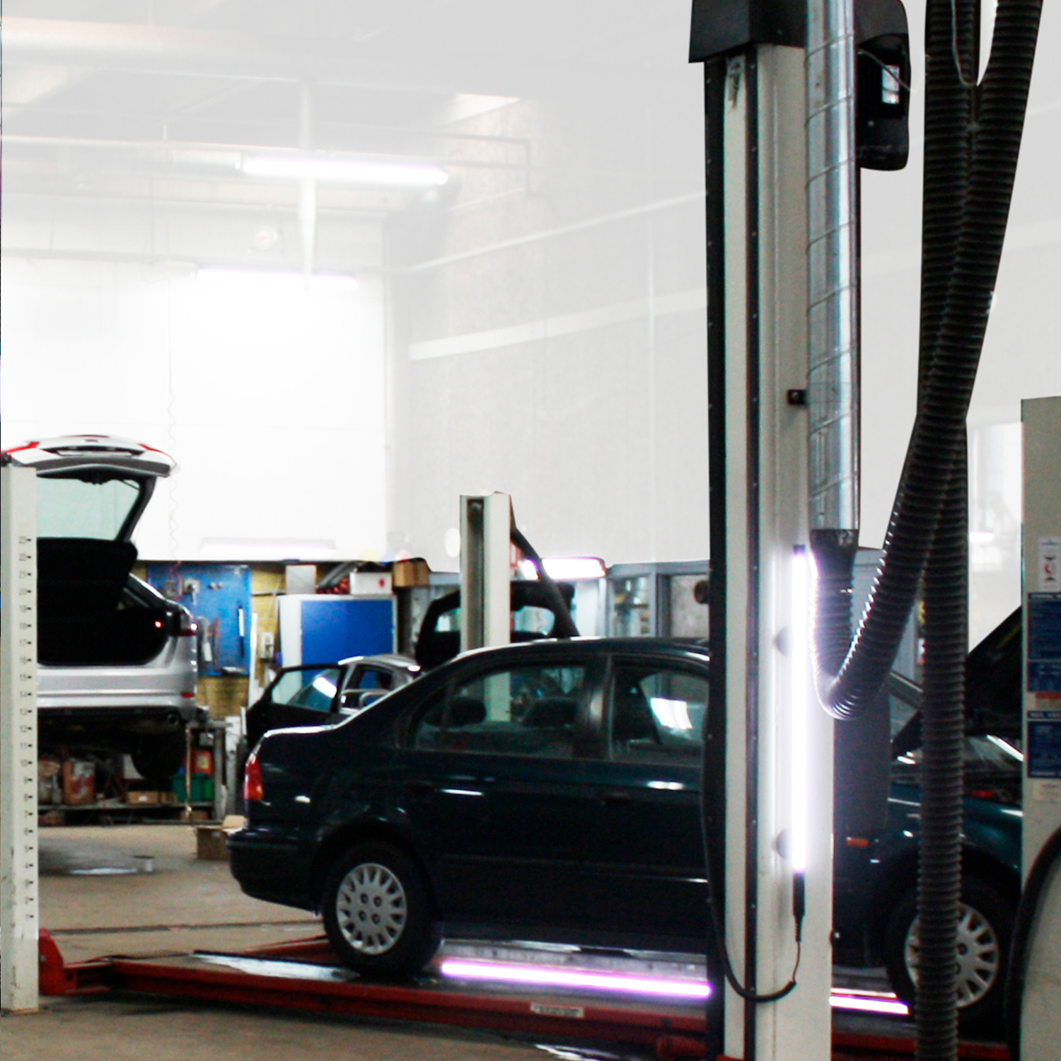 LINE LIGHT 2 POST - lighting solution for 2 post and column lifts