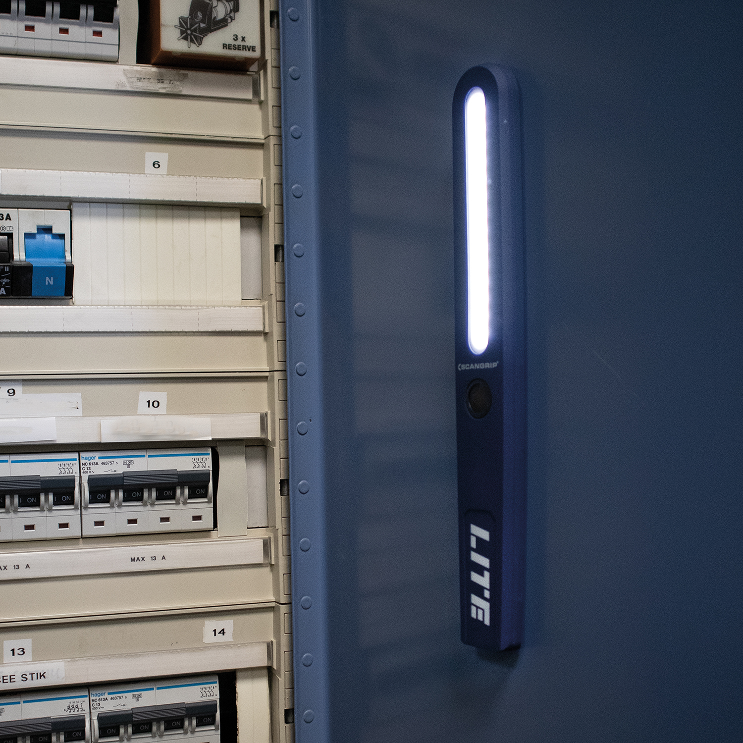 Universal STICK LITE M LED inspection hand lamp with 300 lumen