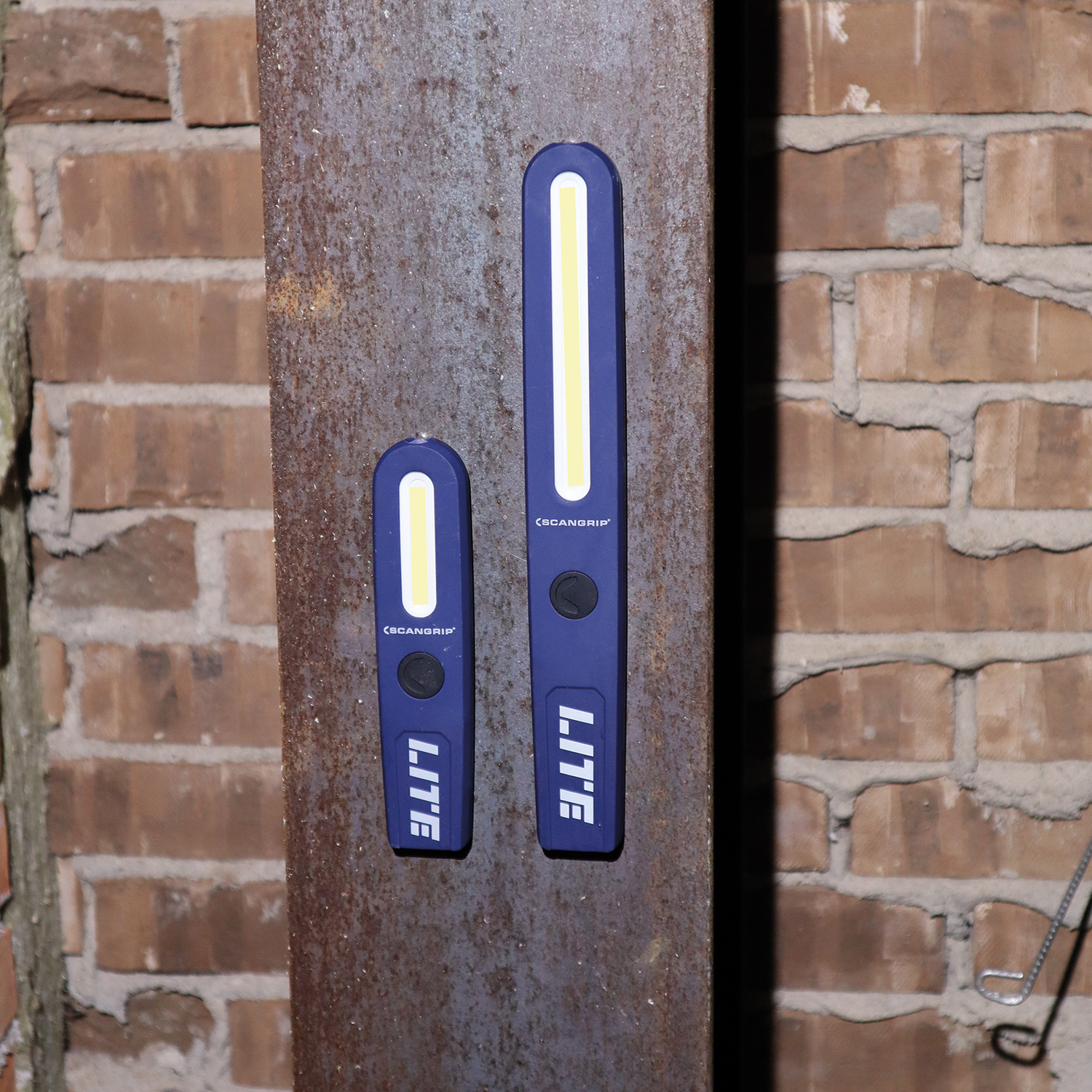 Universal STICK LITE M LED inspection hand lamp with 300 lumen