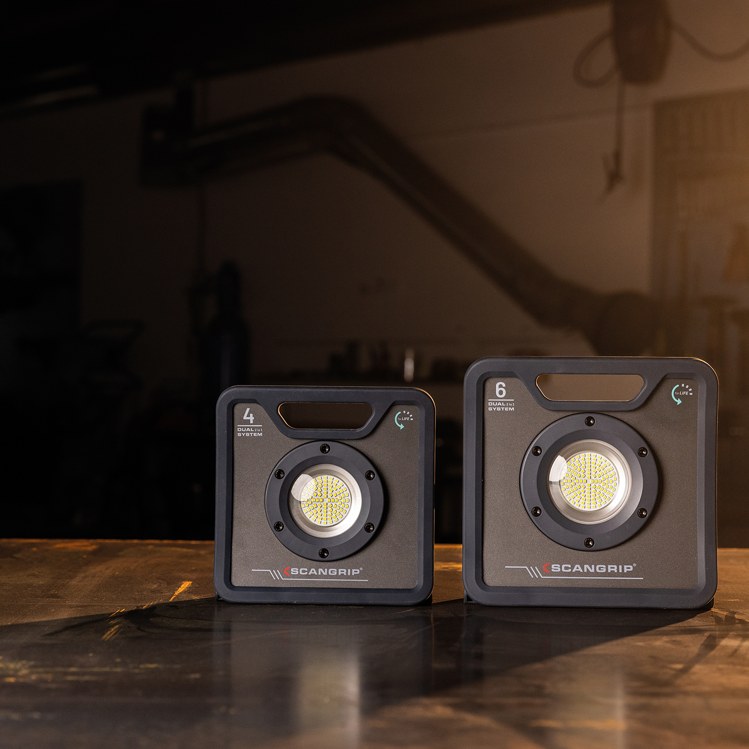 NOVA 6 C+R: Durable Cordless & Corded 6000 Lumen Work Light